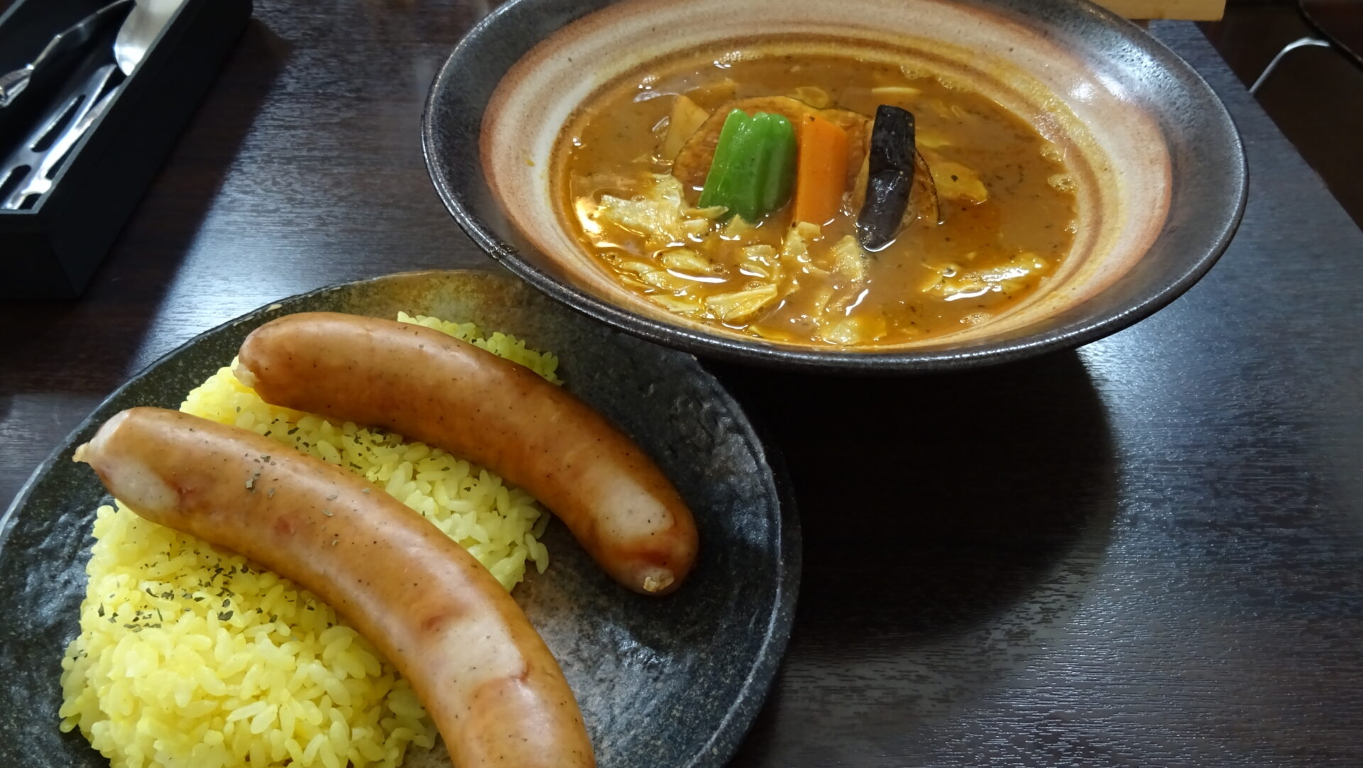 ふらのや(スープカレー） / Furanoya (Soup Curry Restraunt) | ホワイトコアラレンタルスキー 富良野